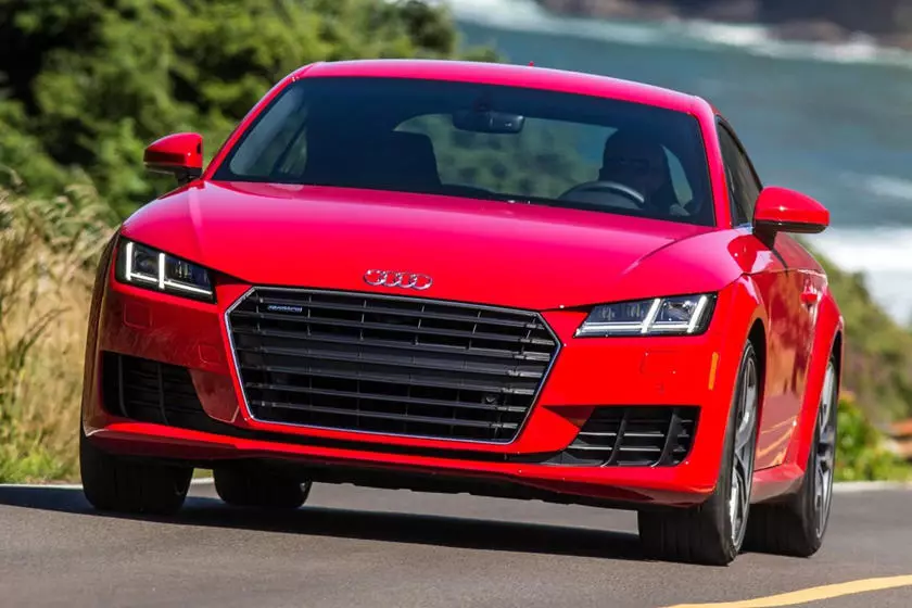 2016-2020 Audi TT Coupe มุมมองด้านหน้า การขับขี่