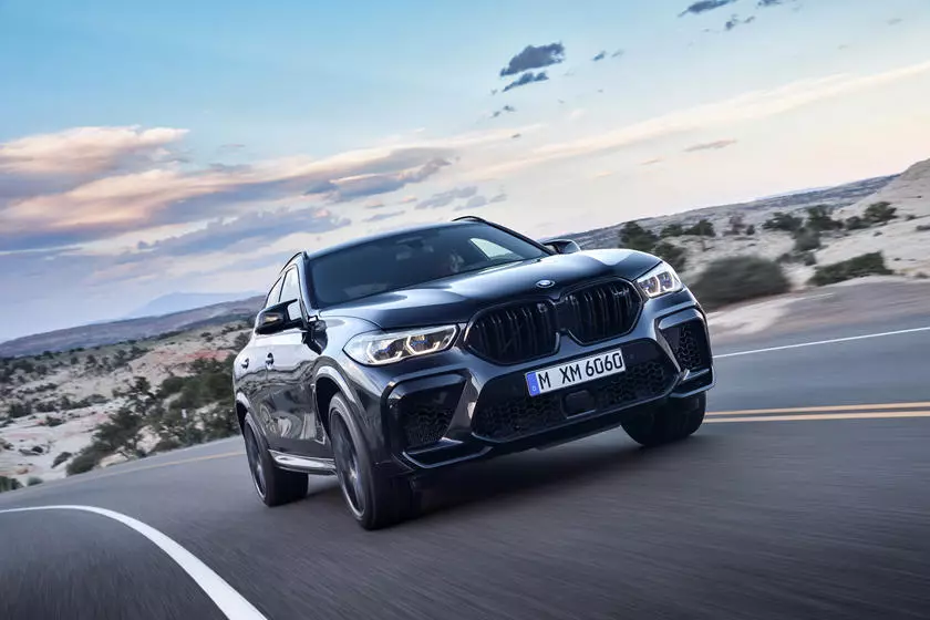 2020 BMW X6 M Front View Driving