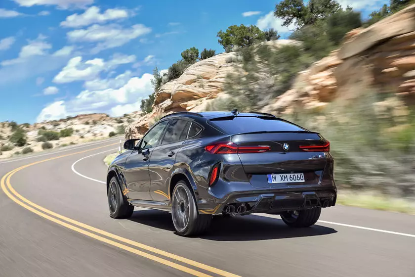 2020 BMW X6 M Uendeshaji wa Mtazamo wa Nyuma