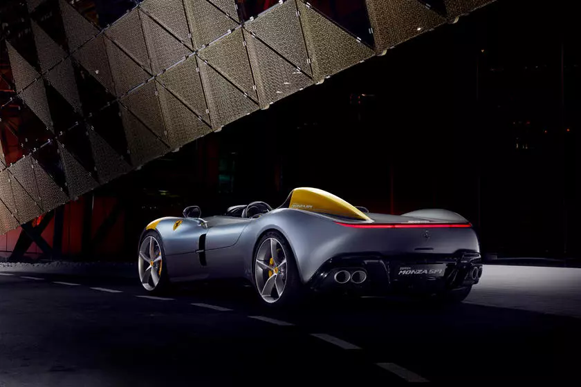 Rasmiy: Italiyada Ferrari Monza SP1 va SP2 Break Cover 91821_2