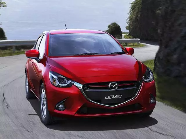 Жаңа Mazda 2 қақпағын бұзады 91873_1