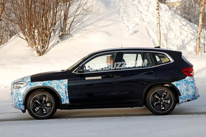 BMW iX3 mit einigen irren neuen Rädern gesichtet 9200_3