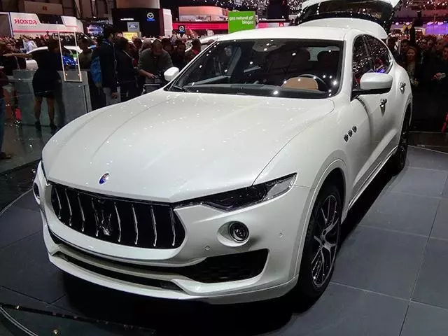 Maserati tab tom yuav muab nws cov Brand Tshiab SUV rau Hybrid Bandwagon 92031_1