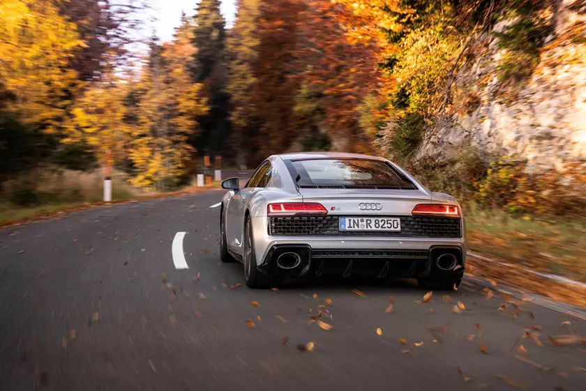 Audi R8 V10 RWD ला हॅलो म्हणा 92040_17