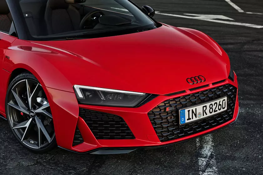 Πείτε γεια στο Audi R8 V10 RWD 92040_9