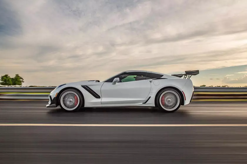 1000 at güýji bolan “Corvette Dyno” -ny ýok ediň 92398_5