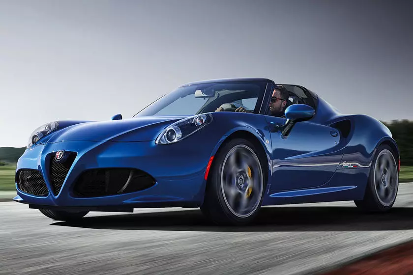 Alfa Romeo 4C Spider ගැන දුක්බර ආරංචියක් තියෙනවා 92440_1