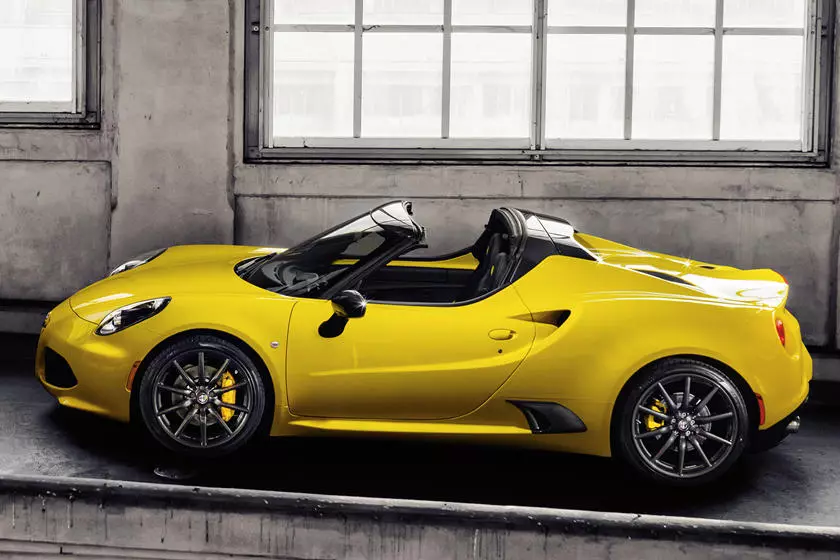 Alfa Romeo 4C Spider Haqqında Kədərli Xəbər Var 92440_7