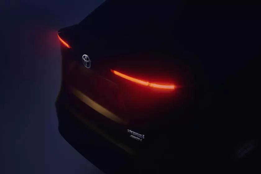 Toyota teases New Tiny adakoja bọ To Geneva 9275_1