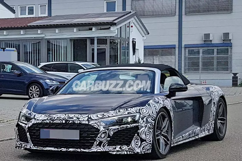 थप शक्तिशाली Audi R8 स्पाइडर चाँडै आउँदैछ 92833_1