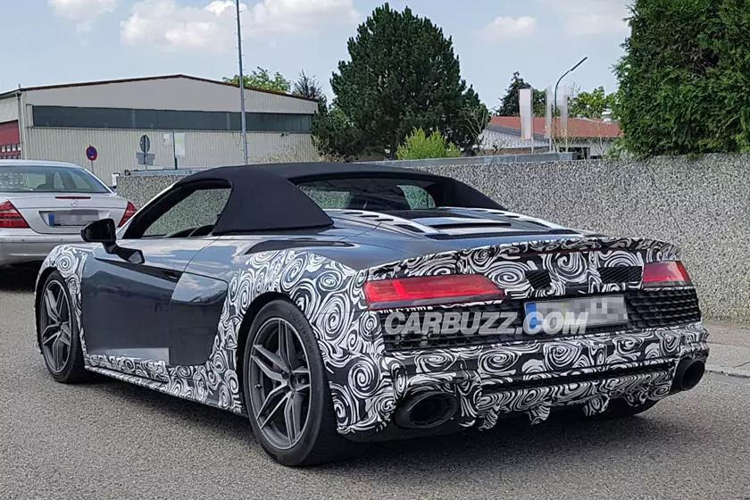 थप शक्तिशाली Audi R8 स्पाइडर चाँडै आउँदैछ 92833_6