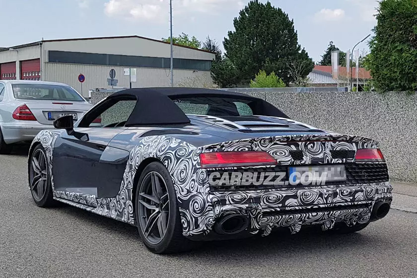 थप शक्तिशाली Audi R8 स्पाइडर चाँडै आउँदैछ 92833_7