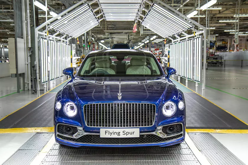 El ultra luxós Bentley Flying Spur entra en producció 92838_1