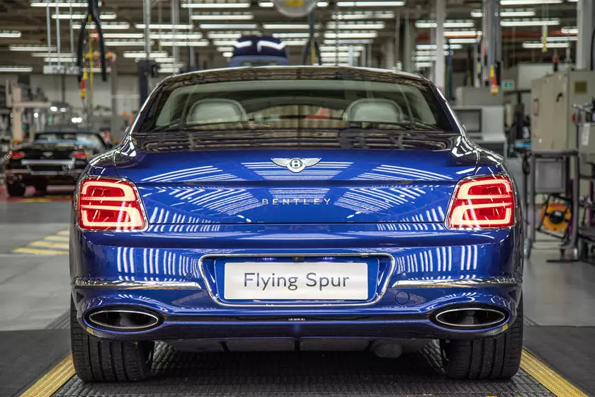 Свръхлуксозният Bentley Flying Spur влиза в производство 92838_2