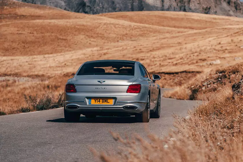 Bentley Flying Spur ultra-lussuż jidħol fil-produzzjoni 92838_8