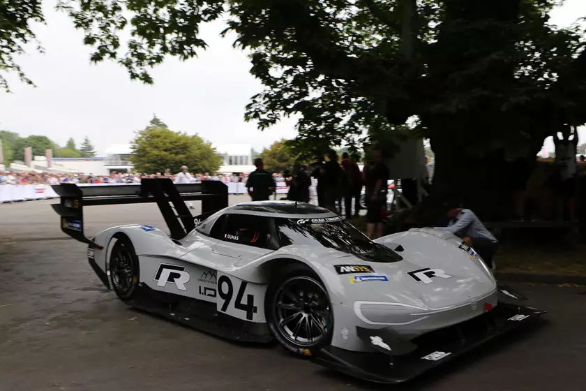 Vinnaren av Goodwood Hill Climb var en Volkswagen EV 92872_2