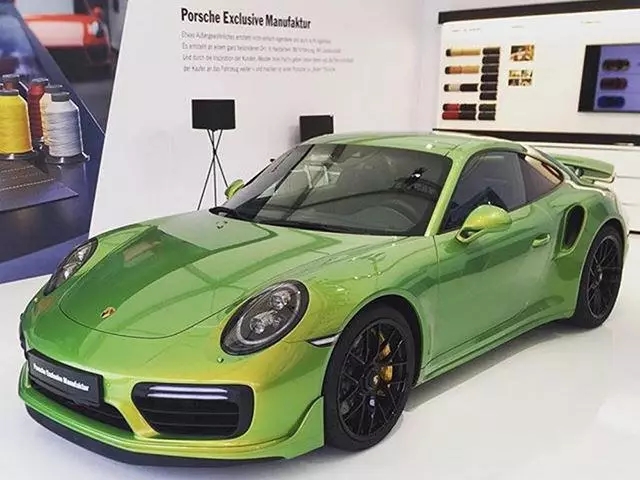 Няма да повярвате, че този цвят за боядисване на Porsche за 97 000 долара 92882_1