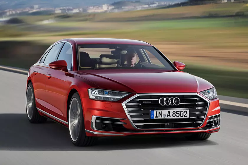 Audi planlægger et ultra-luksuriøst A8-ansigtsløft for at konkurrere med Maybach S-klassen 92931_5