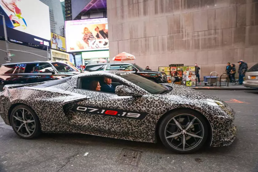 Usa ka Panguna nga Pagpahibalo sa Corvette C8 Ang Nagakahitabo Karon 93001_4