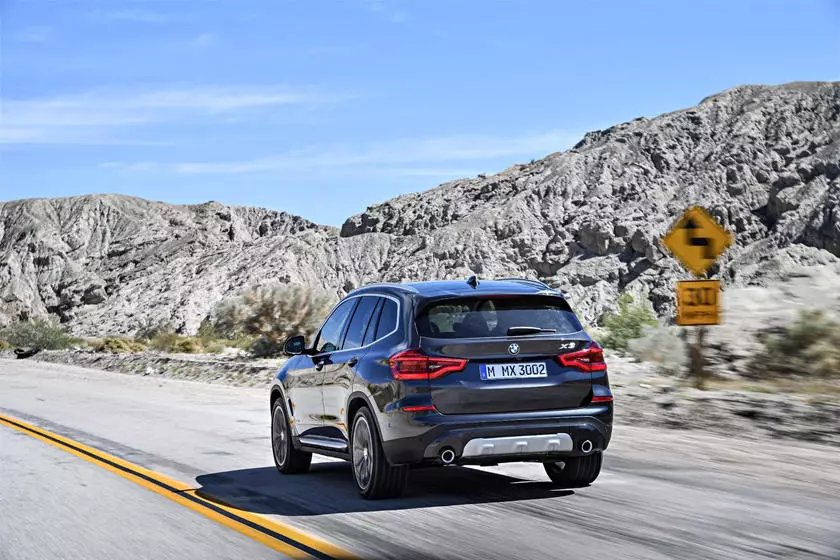 2018-2021 BMW X3 i bevægelse