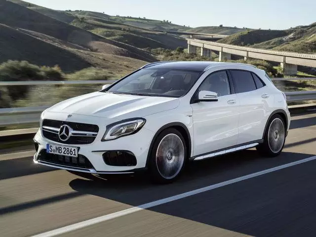 2018 жылғы Mercedes-Benz GLA қуатты жаңа көрінісімен таныстырылды 93295_2