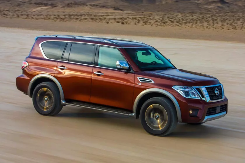 2017-2020 Nissan Armada Side View Driving