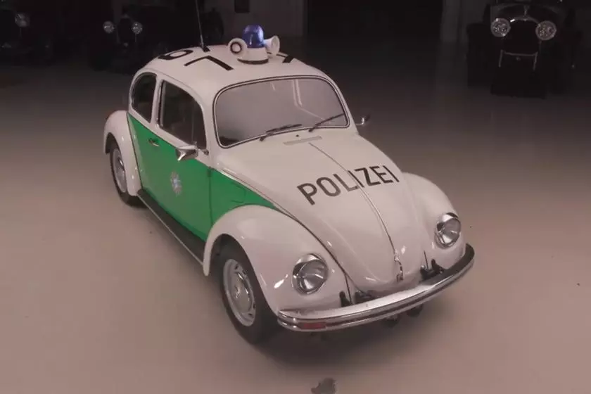 Jay Leno prueba un coche de policía alemán adecuadamente fresco 93738_3