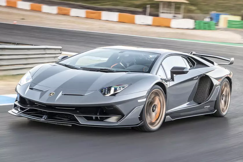 Lamborghini's Bargain Hypercar' ገዢዎች አሁን ደስተኛ አይደሉም 93880_1