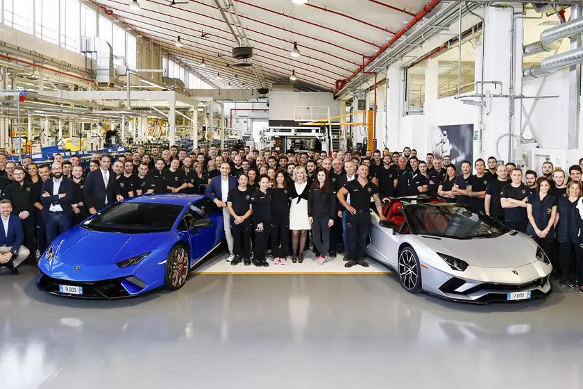 Lamborghini-ի «սակարկային հիպերքար»-ի գնորդներն այս պահին գոհ չեն 93880_9