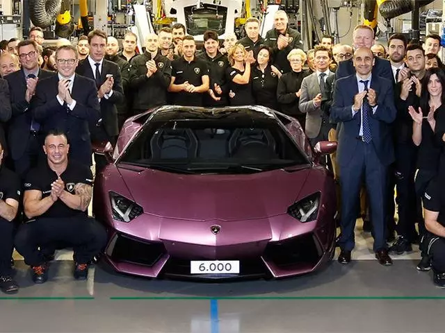 Lamborghini ar trebui să fie mulțumit de câte mașini a vândut în 2016 93886_1