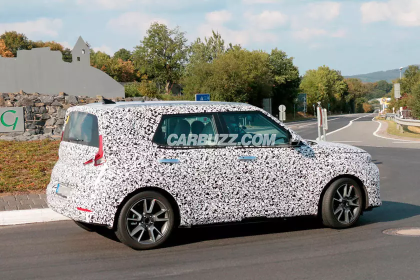 Το Kia Soul EV Interior Spy Shots δείχνει εμβέλεια σχεδόν 300 μιλίων 94373_10