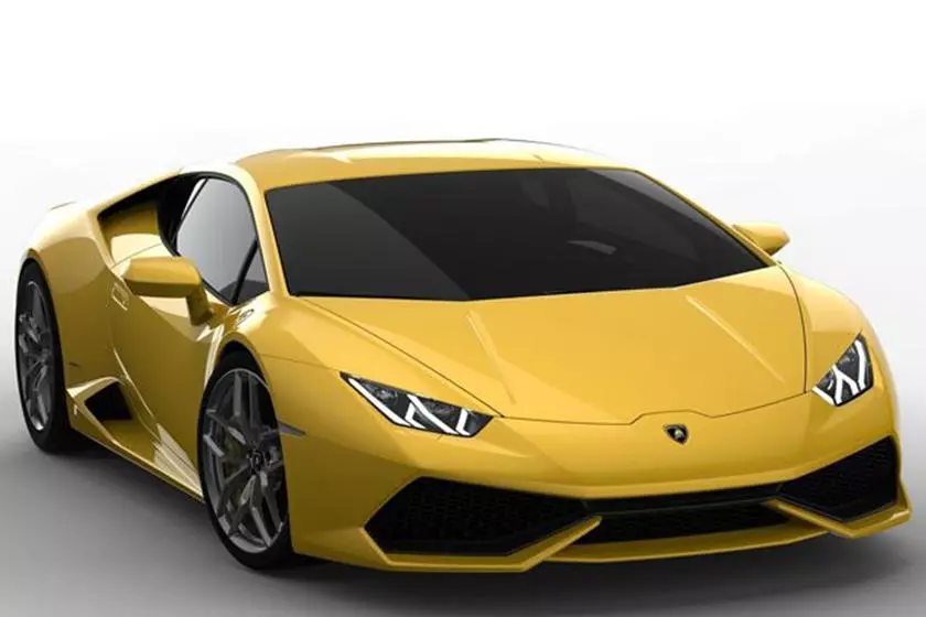 Lamborghini Huracan ayaa kor u qaaday 700 oo dalab bishii gudaheed