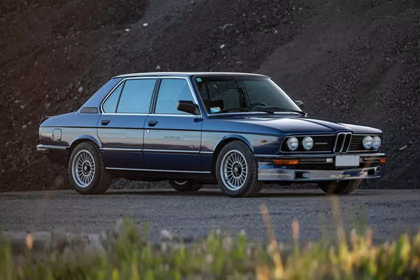 යමෙකුට මෙම 1982 BMW Alpina B7 S Turbo මිලදී ගැනීමට අවශ්‍ය වේ 9461_1