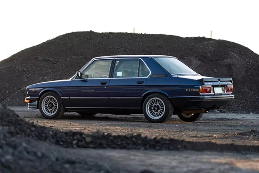 Mmadụ kwesịrị ịzụta 1982 BMW Alpina B7 S Turbo 9461_2