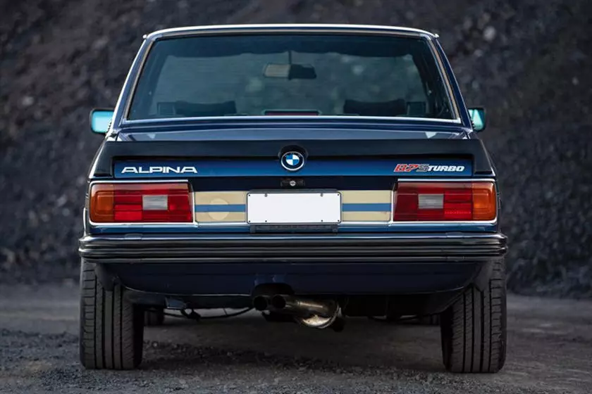 යමෙකුට මෙම 1982 BMW Alpina B7 S Turbo මිලදී ගැනීමට අවශ්‍ය වේ 9461_4