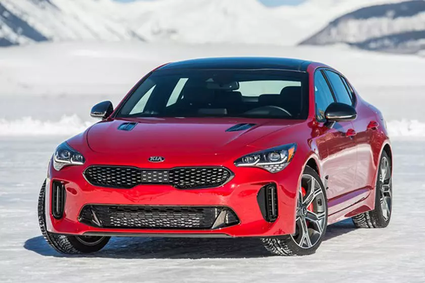 Kia Stinger GT წინა ხედი