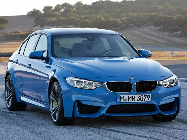 BMW M3 နှင့် M4 အသစ်များသည် အစောပိုင်းတွင် ထွက်ပေါ်လာသည်။ 94810_5