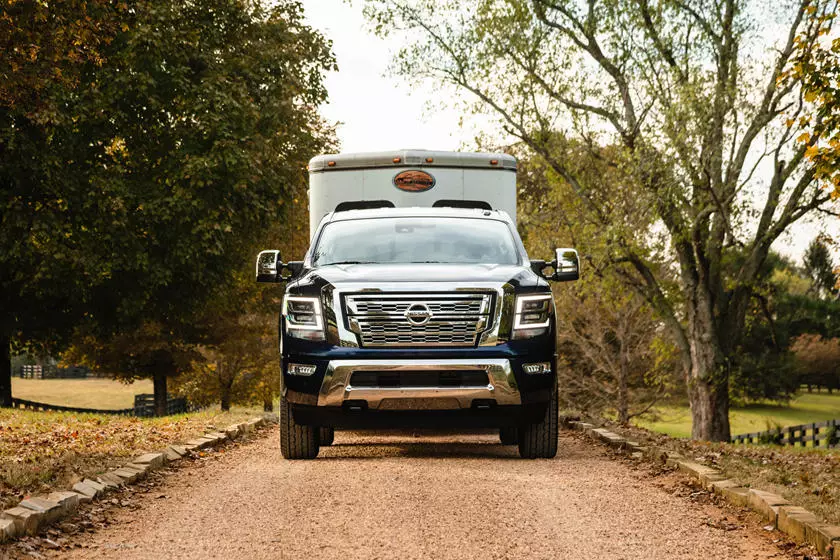 2020 წლის Nissan Titan XD