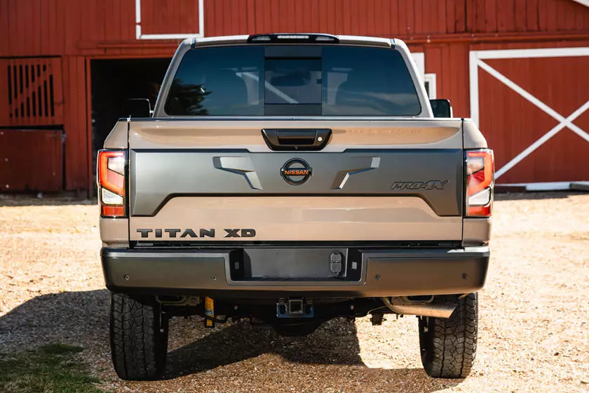 2020 წლის Nissan Titan XD