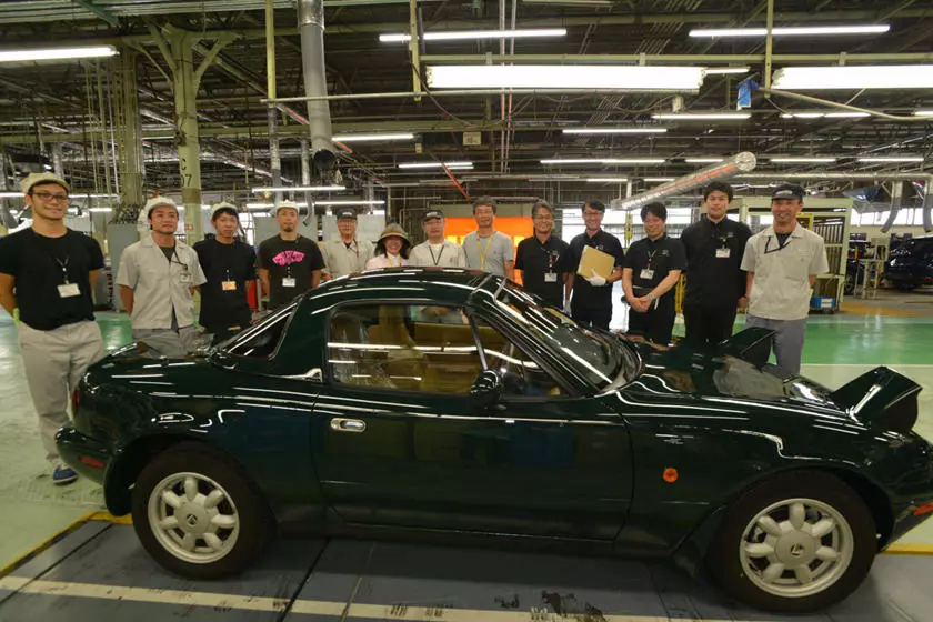 Torna el teu Mazda Miata original a les condicions fresques de fàbrica 94860_2