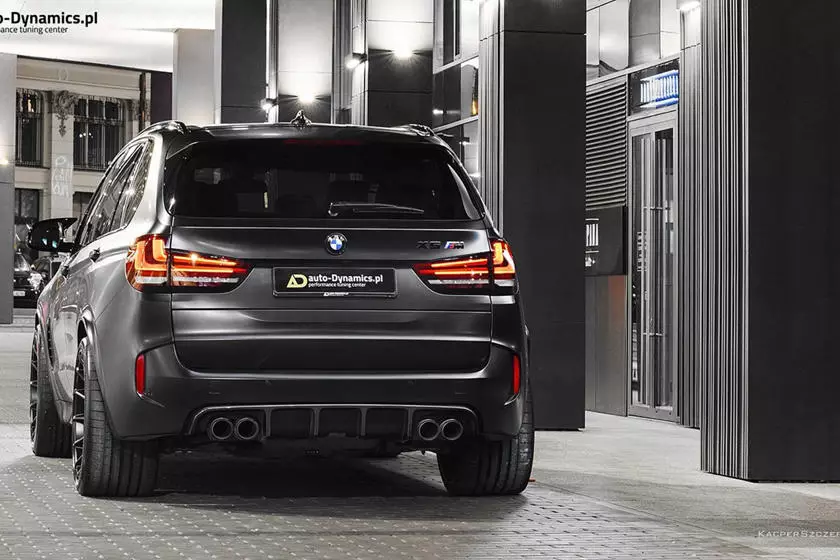 ئۆزگەرتىلگەن BMW X5 M دەرىجىدىن تاشقىرى مۇسابىقە ئىقتىدارلىرىنى تەمىنلەيدۇ 95097_8