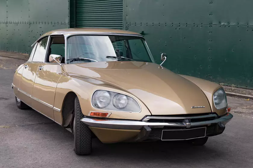 Citroen DS претворен во електричен рестомод со опсег од 200 милји 9515_1