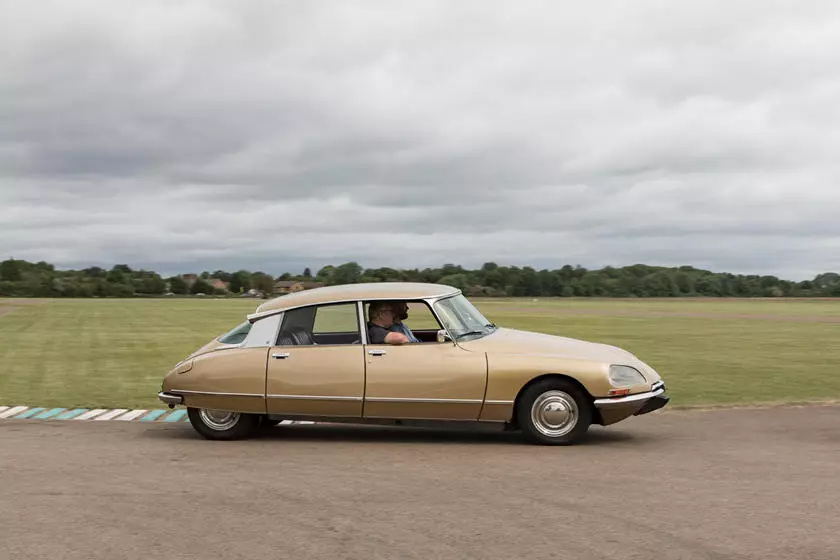 Citroen DS przekształcony w elektryczny Restomod o zasięgu 200 mil 9515_3