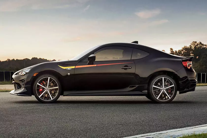 2019 Toyota 86 TRD Edition Yongereye Gukoresha Nta mbaraga nyinshi 95278_3