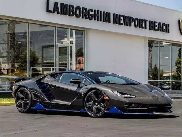Lamborghini ប្រគល់រថយន្ត Centenario ដំបូងដល់សហរដ្ឋអាមេរិកក្នុងលក្ខណៈពិសេស Blue Nethuns ដ៏ស្រស់ស្អាត 952_1
