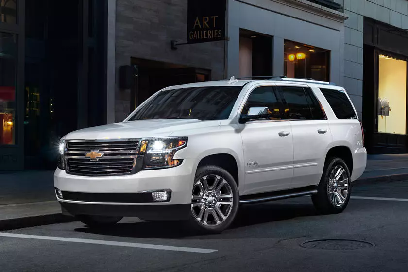 Chevrolet Tahoe dia mankalaza ny faha-25 taona nivezivezena na aiza na aiza 95331_1