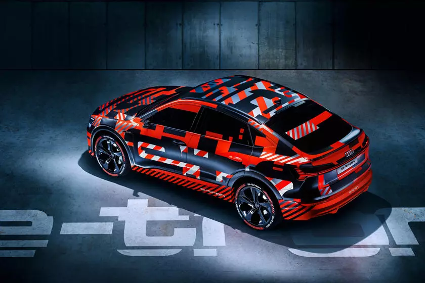 Audi e-tron Sportback د نړۍ لومړی ځانګړتیا لري 95392_5