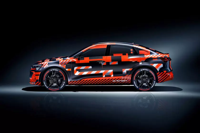 Audi e-tron Sportback - першая ў свеце функцыя 95392_6