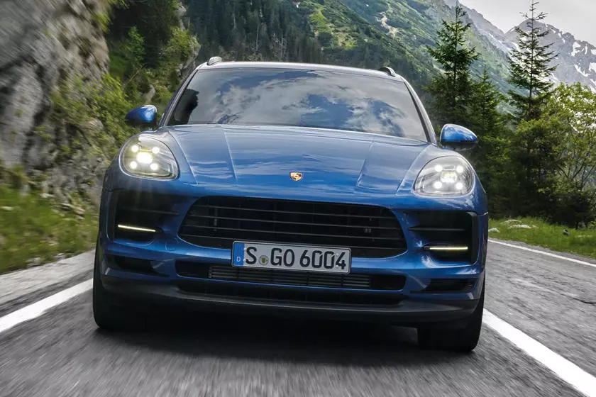 Porsche Macan ווייַזן זיין פריש פּנים אין פּאַריז 95730_14