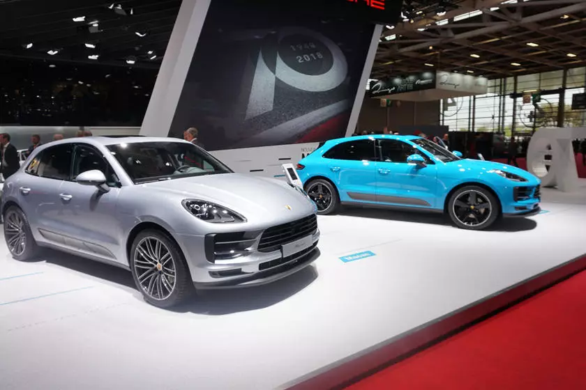 Porsche Macan ווייַזן זיין פריש פּנים אין פּאַריז 95730_7